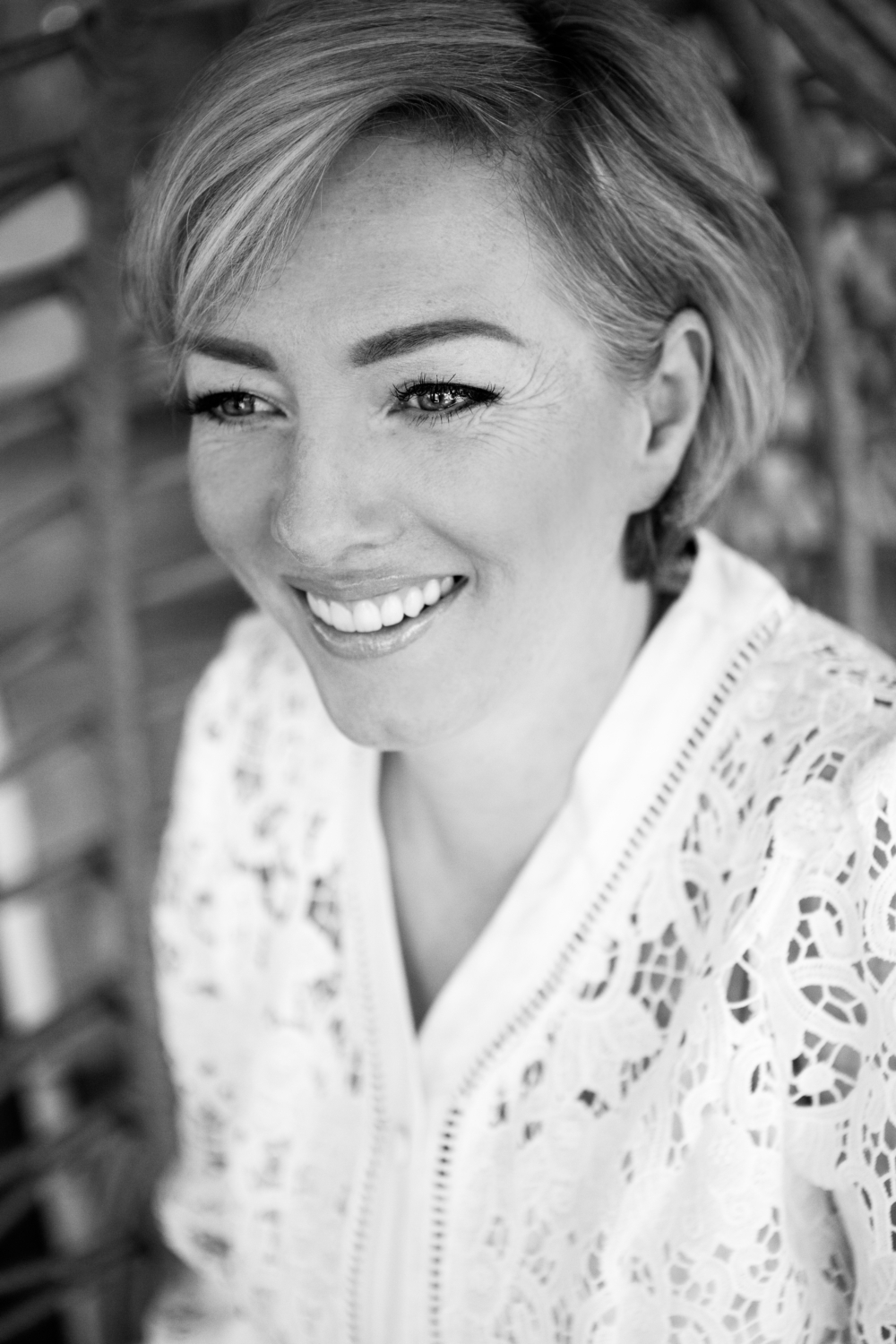 Over mij - Monique Meijer